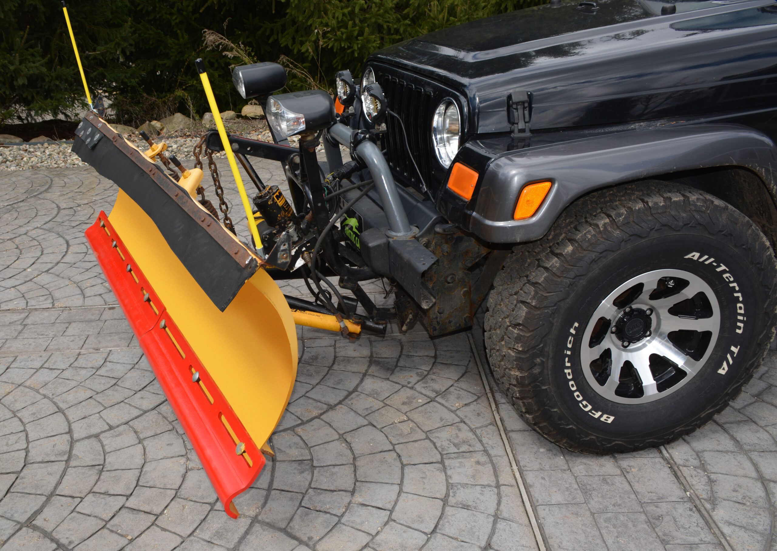 Universal Mount Slotted EDGE - Nordic Plow